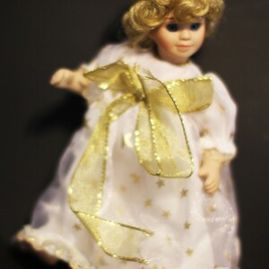 Delton 8.5" Blond Porcelain Doll in White & Gold Dress, Holiday Doll ...