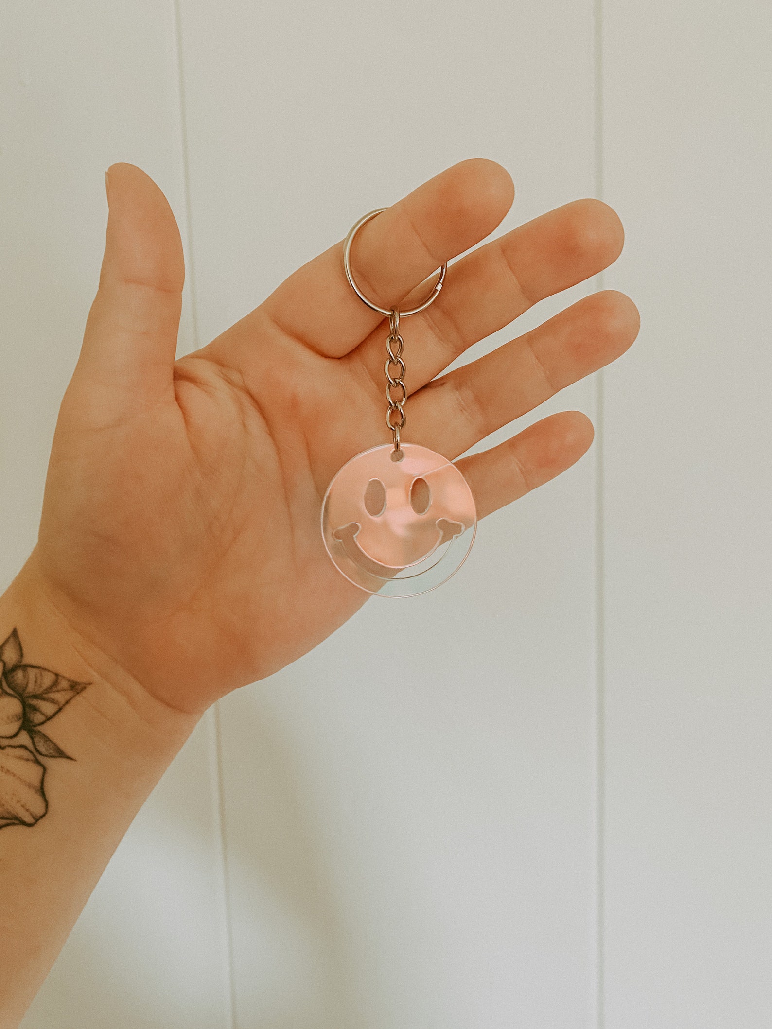 Retro Smiley Face Keychain - Etsy