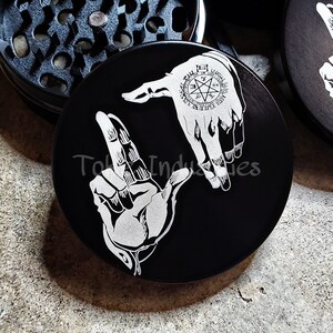 Hellsing Ultimate Alucard Hands Pentagram Herb Grinder 63mm 2.5 Inches ...