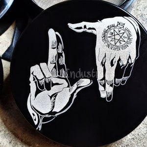 Hellsing Ultimate Alucard Hands Pentagram Herb Grinder 63mm 2.5 Inches ...