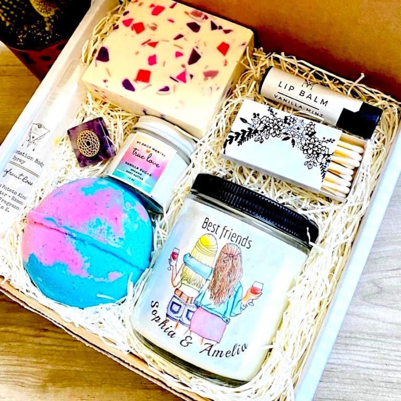Best Friend Gift Box - 60+ Gift Ideas for 2025