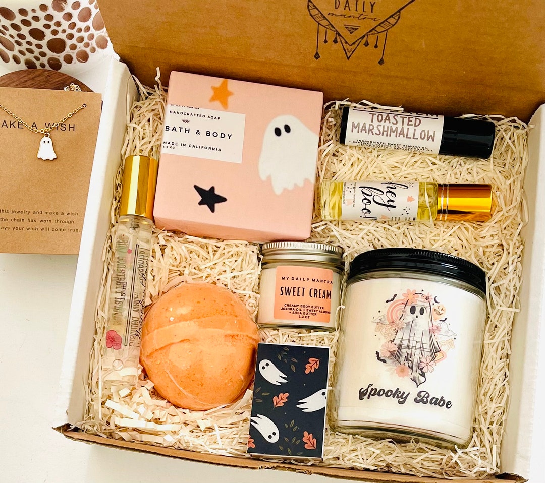 DELUXE SPOOKY BABE Halloween Spa Gift Treat for Her - Etsy