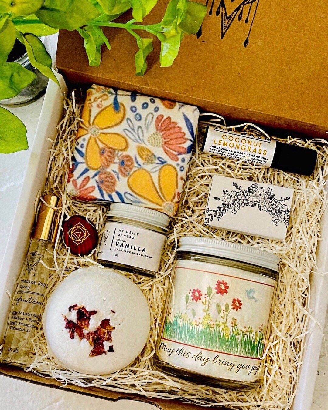 Mantra Spa Gift Box | Soy Candle, Bath Bomb & Body Butter - Etsy