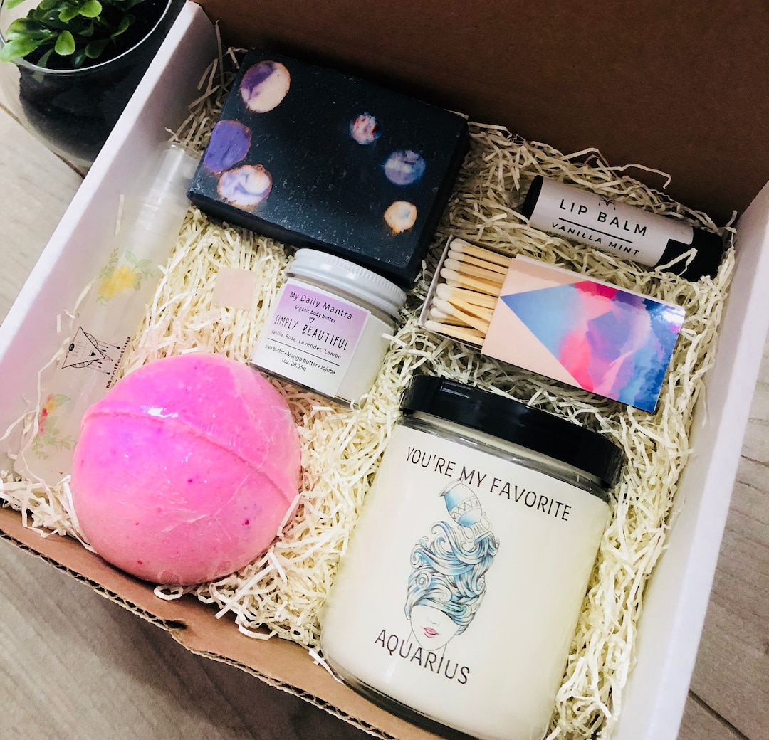 Aquarius Zodiac Gift Box | Soy Candle, Bath Bomb, Lip Balm - Etsy