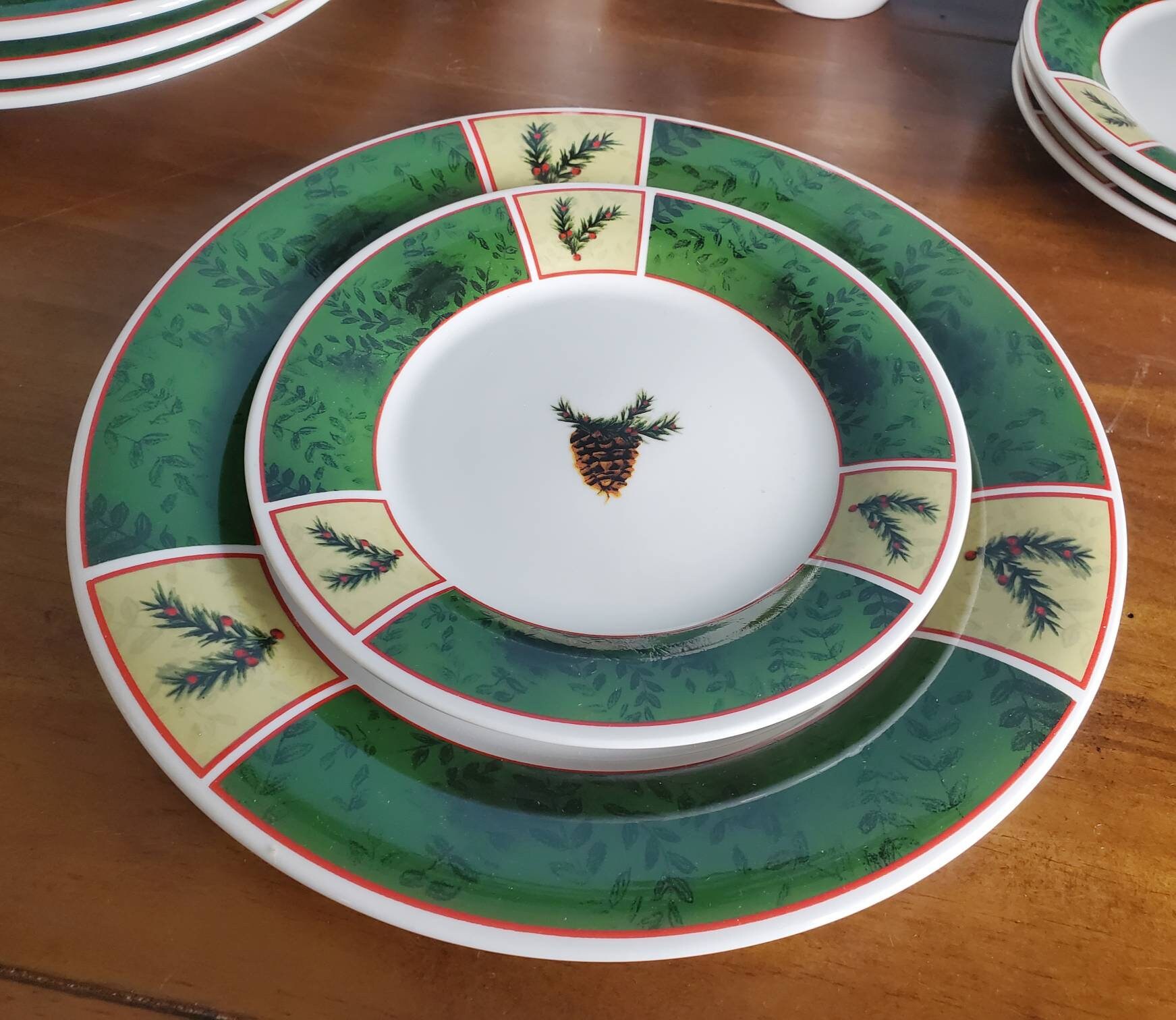 Pine Cones Dinnerware Set by Oneida - Etsy