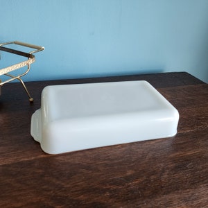 Vintage Fire King MCM Casserole Dish With Stand Atomic White Milk Glass ...