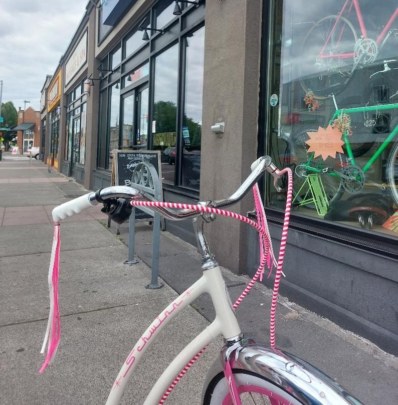 Speedway Handlebar Streamers Set of 2 "pink and White" Bike Bicycle ...