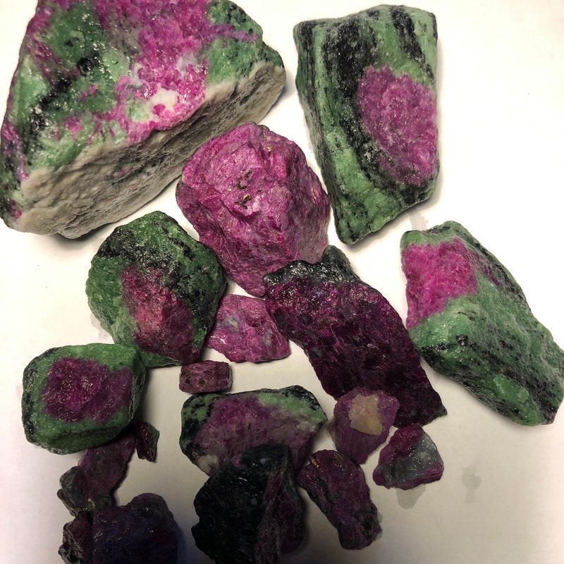 Ruby Zoisite Stone - Etsy