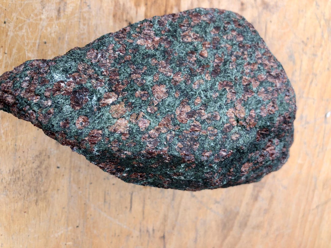 Eclogite Red/black/green, 3 Kg 28.33 Euro/kg, Natural Treasure From ...