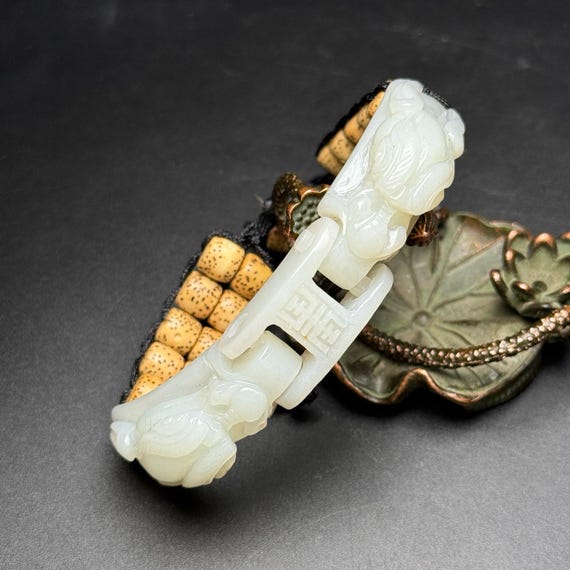Chinese white jade pure hand-carved exquisite rare do… - Gem