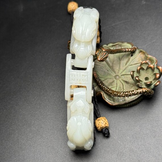 Chinese white jade pure hand-carved exquisite rare do… - Gem