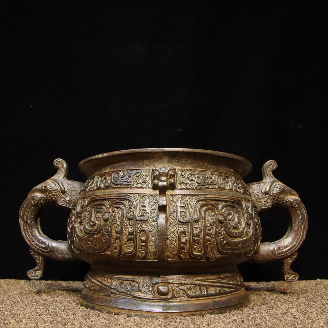 Chinese Antique Hand-made Exquisite and Rare Bronze Inscription Gui ...