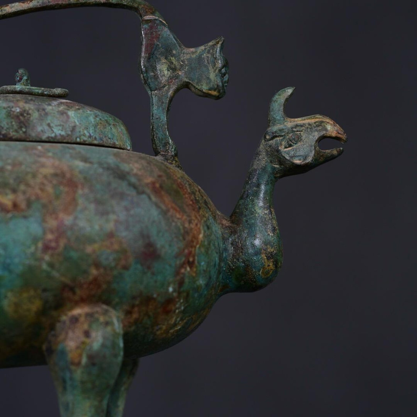Exquisite Bronze Chicken-head Ewer Sculpture, Handcrafted From Antique ...