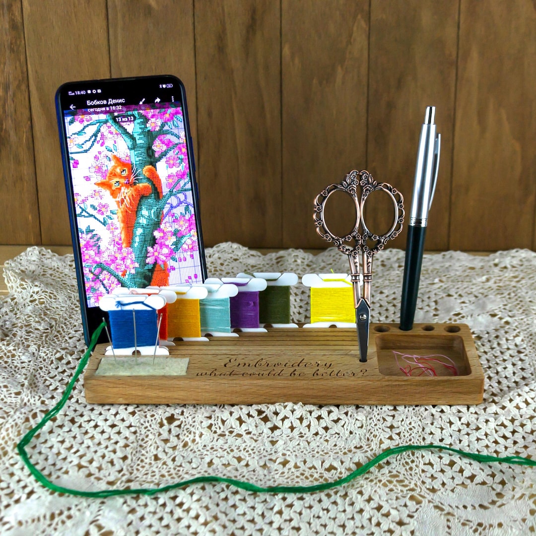 Wooden Bobbin Organizer With Needle Holder, Embroidery Organizer Stand ...