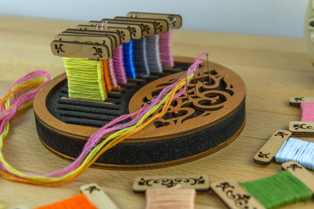 Set Embroidery Floss Organizer With Bobbins, Needle Keeper, Cross ...