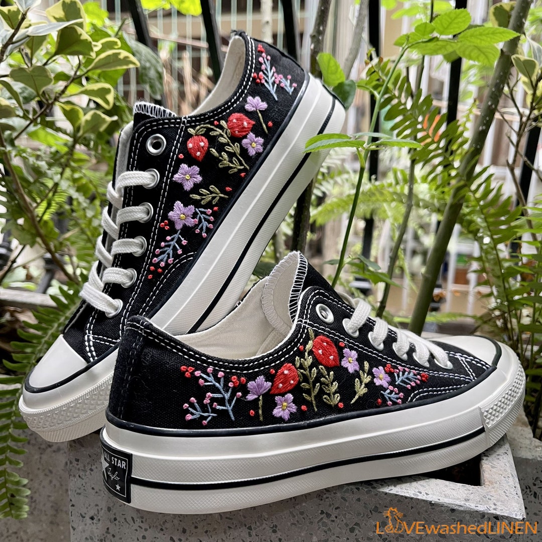 Embroidered Converse/ Custom Converse Chuck Taylor Embroidered Flowers ...