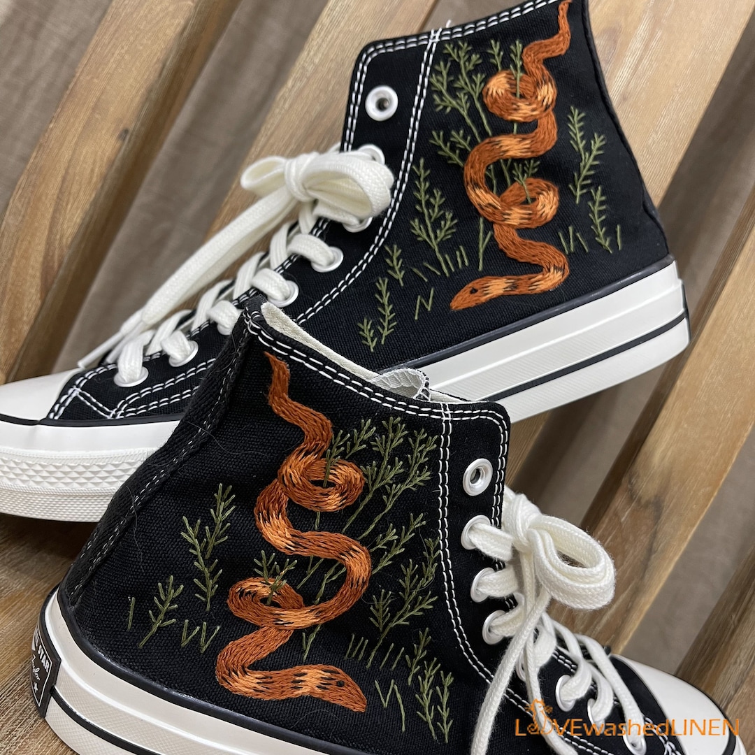 Custom Embroidered Converse High Tops Chuck Taylor 1970s/ Embroidered ...