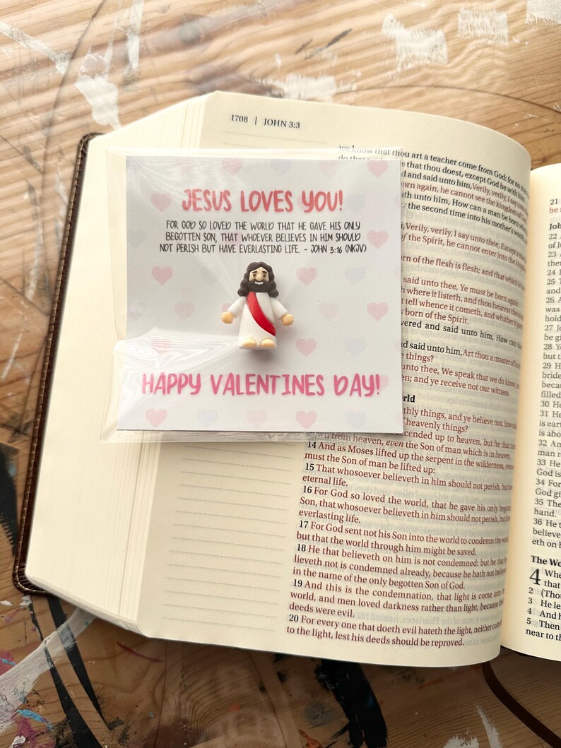 Mini Jesus Valentine | Mini Jesus Printable | Jesus Loves You Valentine ...