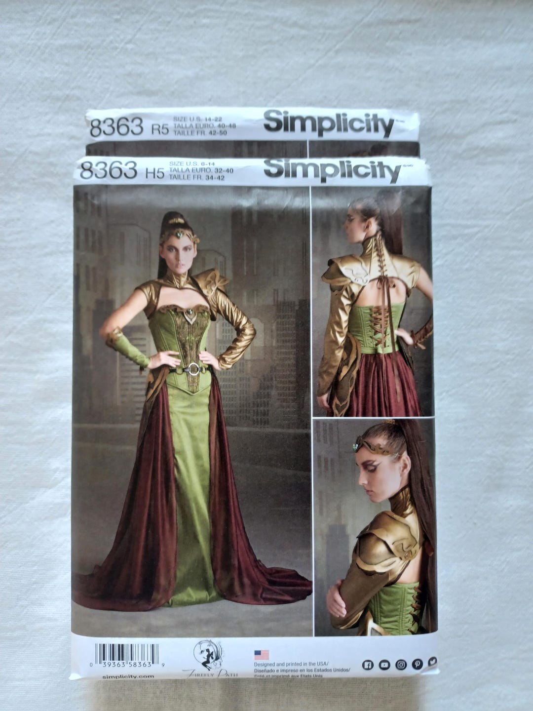 Simplicity 8363 Pattern Costume Neck Corset, Bodice Corset, Gauntlet, Skirt, Over Skirt Miss ...