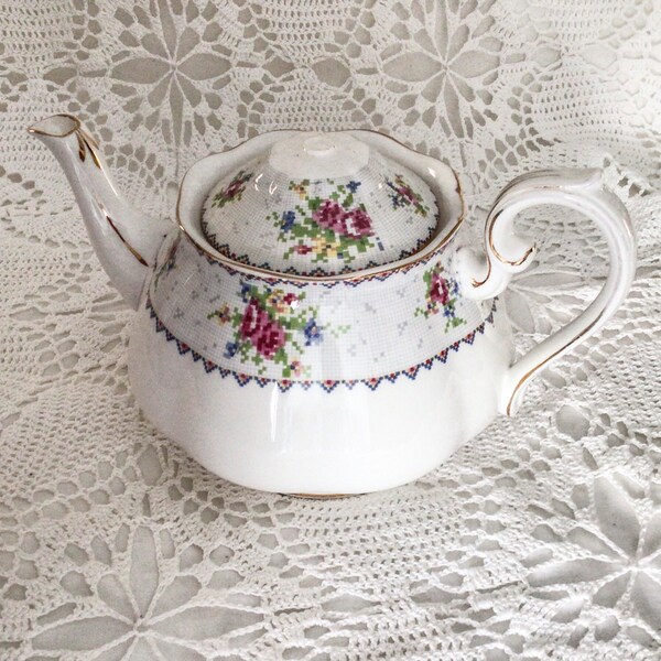 Royal Albert - Etsy