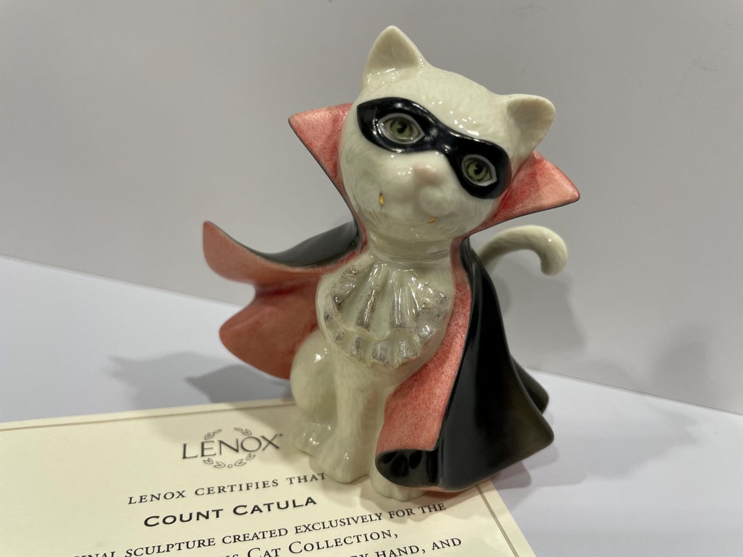 Lenox, Count Catula, Kitten Dressed in Black Cape and Mask, Halloween ...