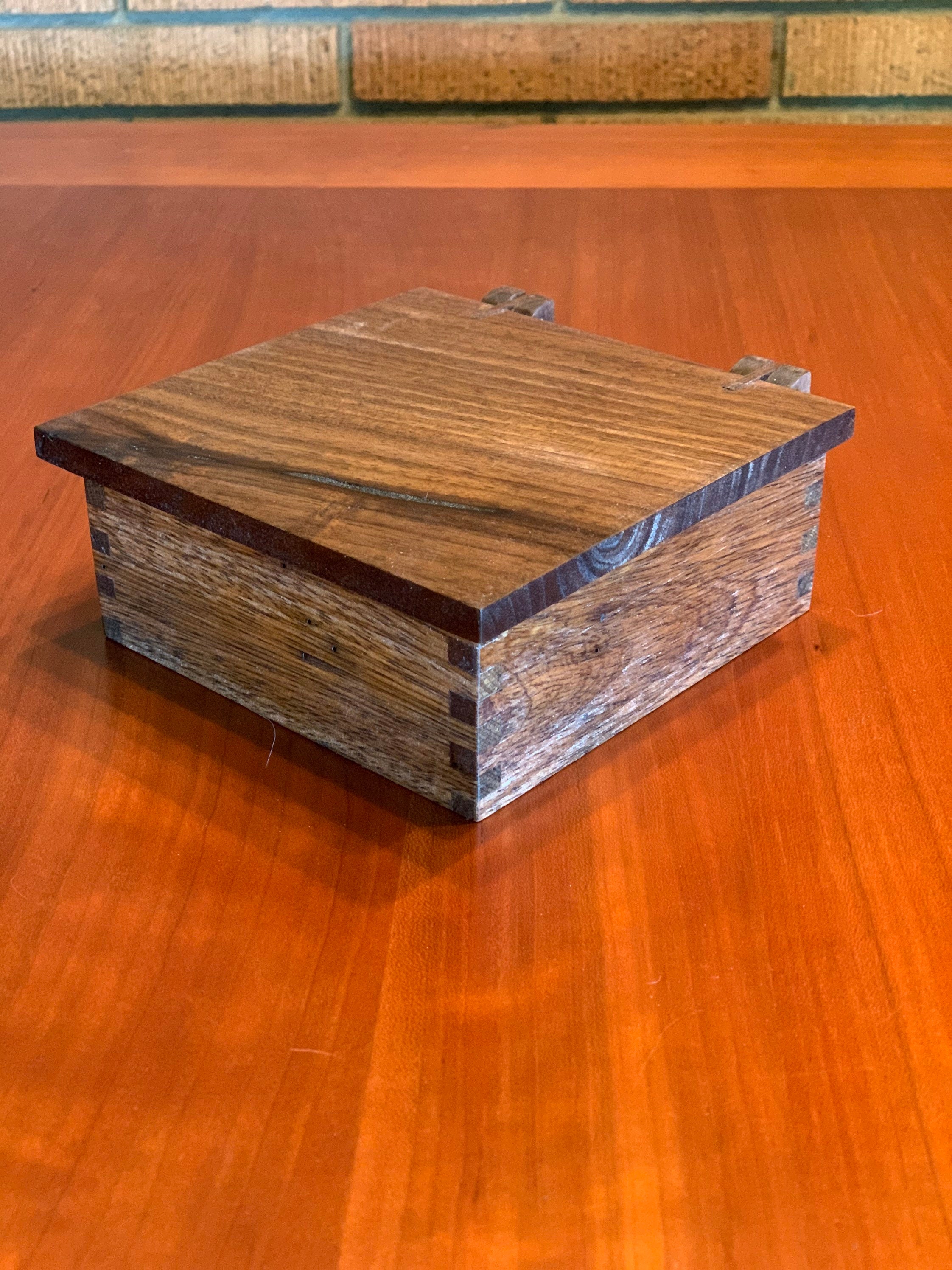 Hand Crafted Rustic Mahogany Keepsake Box - Etsy.de