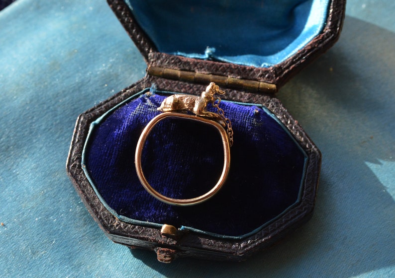 Handmade 9ct Gold Whippet Ring: Antique Style Dog With Chain - Etsy UK