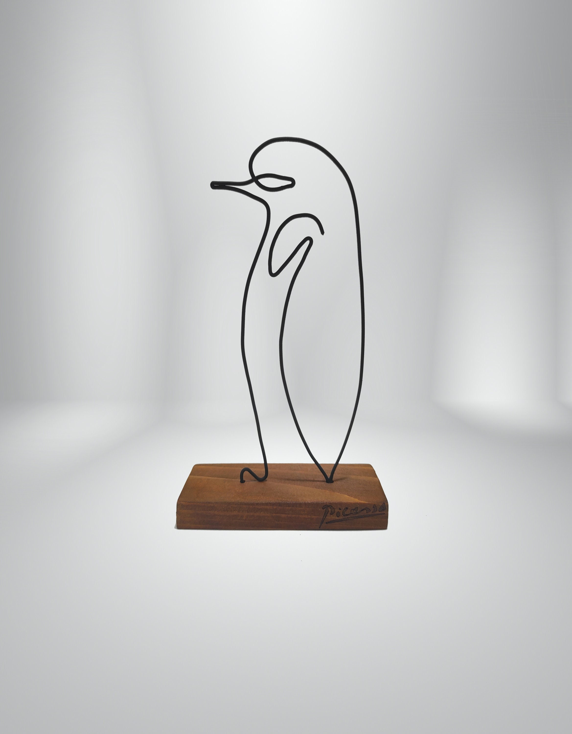 Pablo Picasso's Penguin Wire Art Sculpture, Minimalist Decors, Tabletop ...