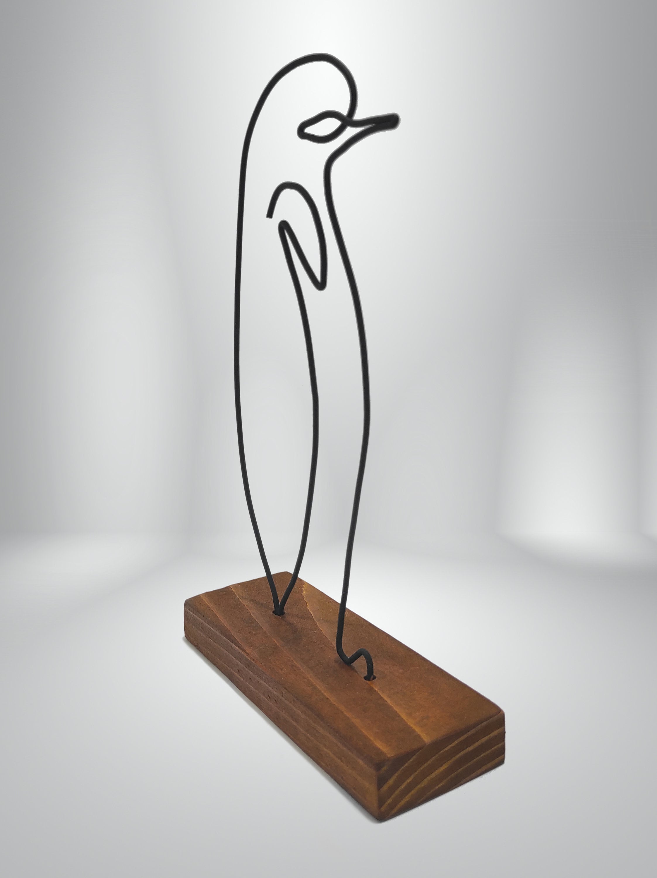 Pablo Picasso's Penguin Wire Art Sculpture, Minimalist Decors, Tabletop ...