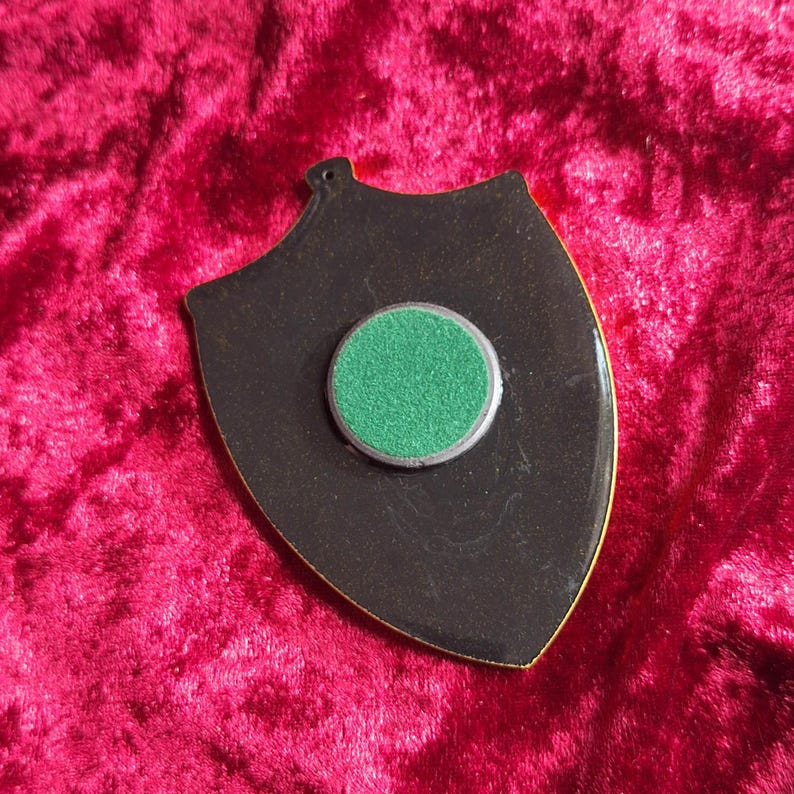 The Traitors Shield UK Edition - Prop Replica - Magnet Option ...