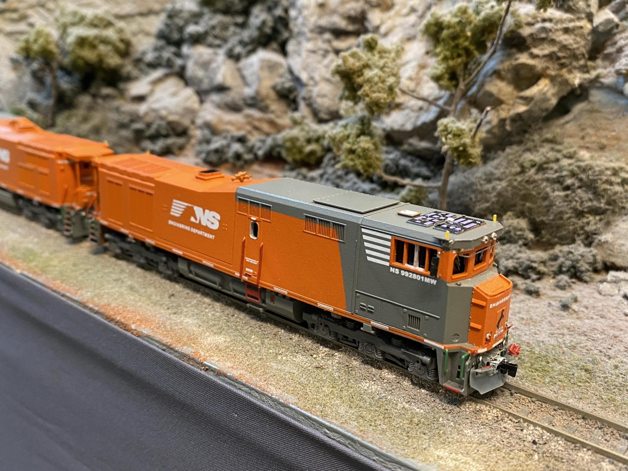 N Scale NS Mow Engine_sill Pair - 3D Resin Kit - Etsy