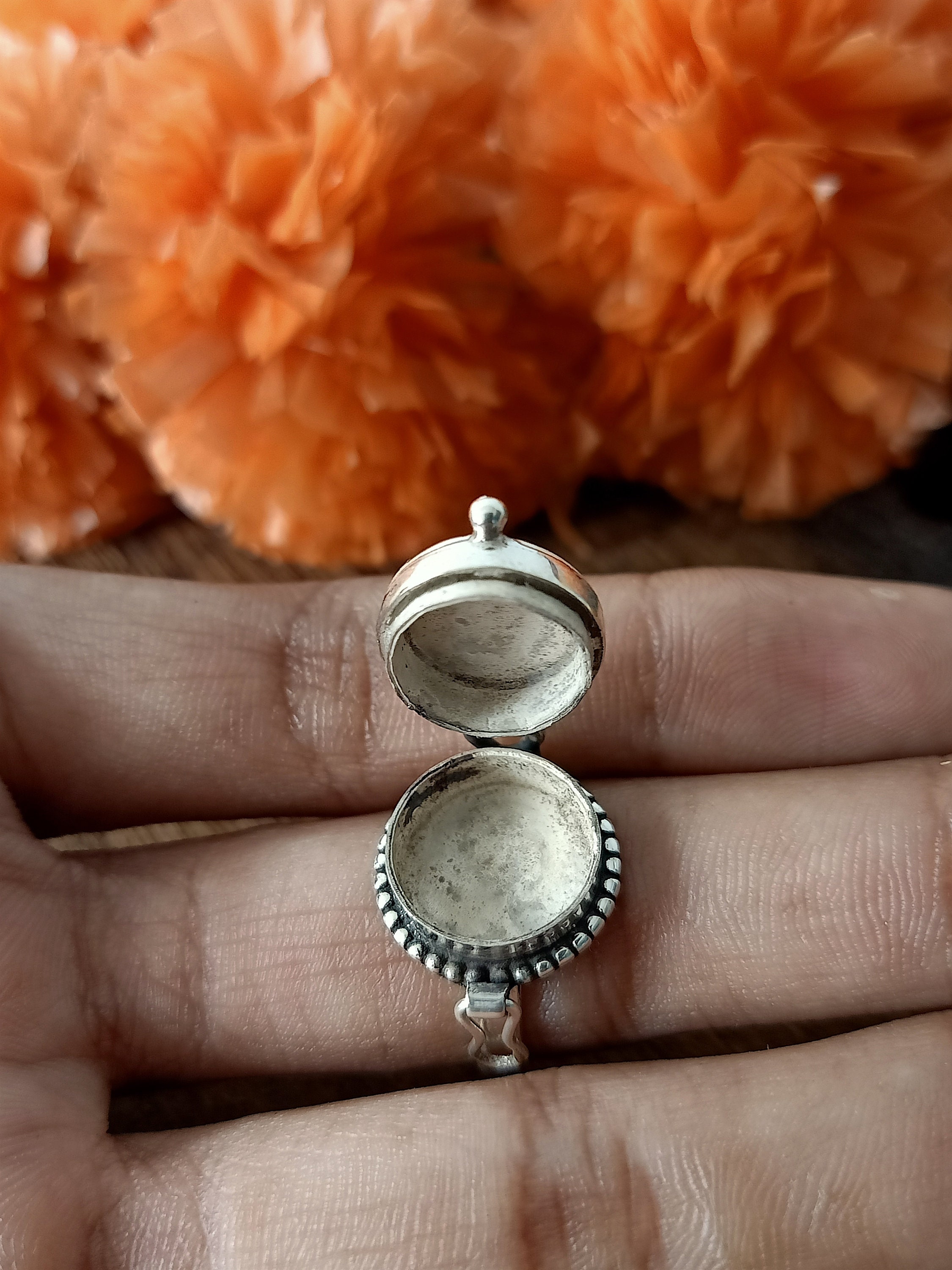 Silver poison ring round shape ring unique ring secret | Etsy