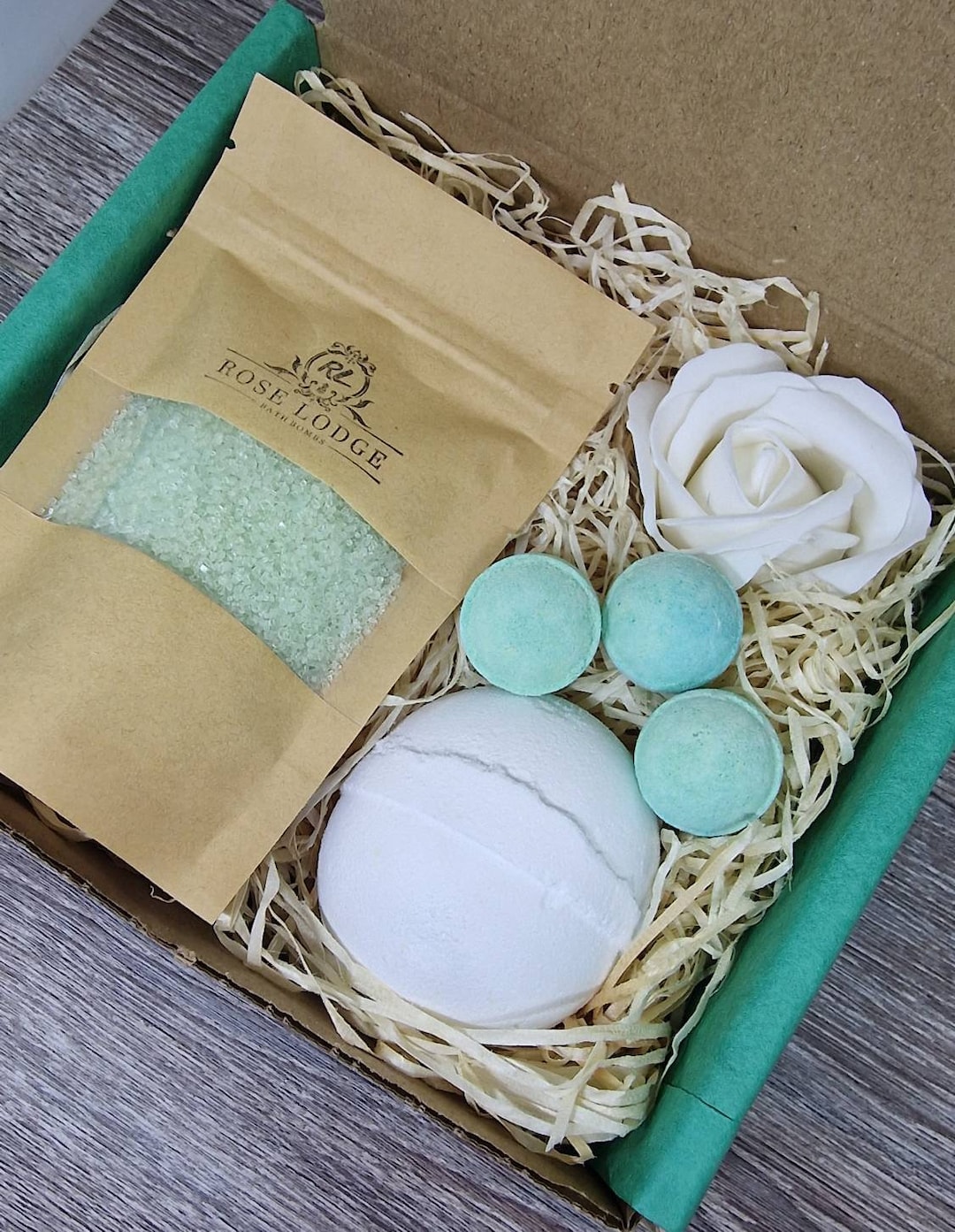 Destress & Relax Aromatherapy Bath Bomb Pamper Hamper, Spa Gift Box ...