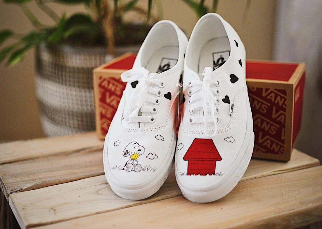 Custom Snoopy and Woodstock Vans SIZE 7 WOMEN'S - Etsy
