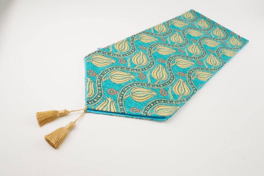 Table Runner, Turquoise Blue Water Line Tulip Pattern Fabric Table ...