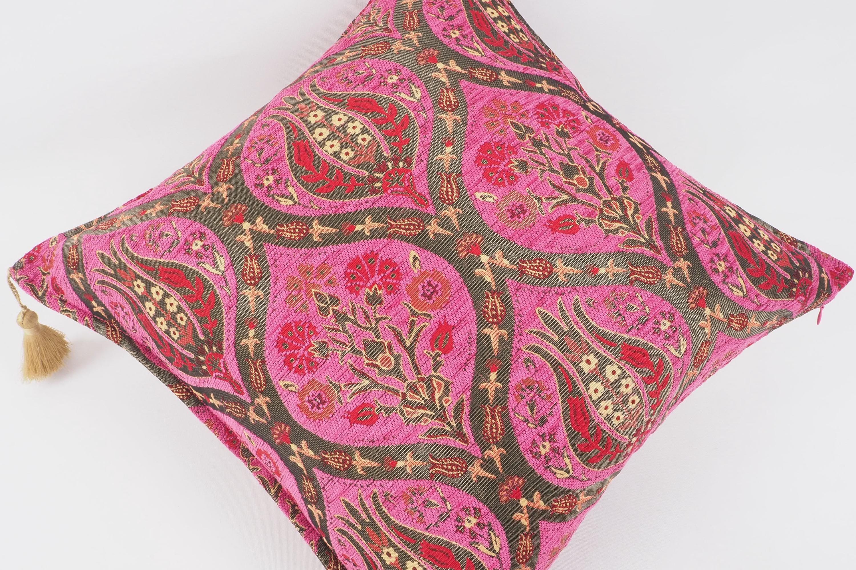 Fabric Pillow, Fabric Pillow 20x20, MAZENDA PINK Tulip Pattern Fabric ...