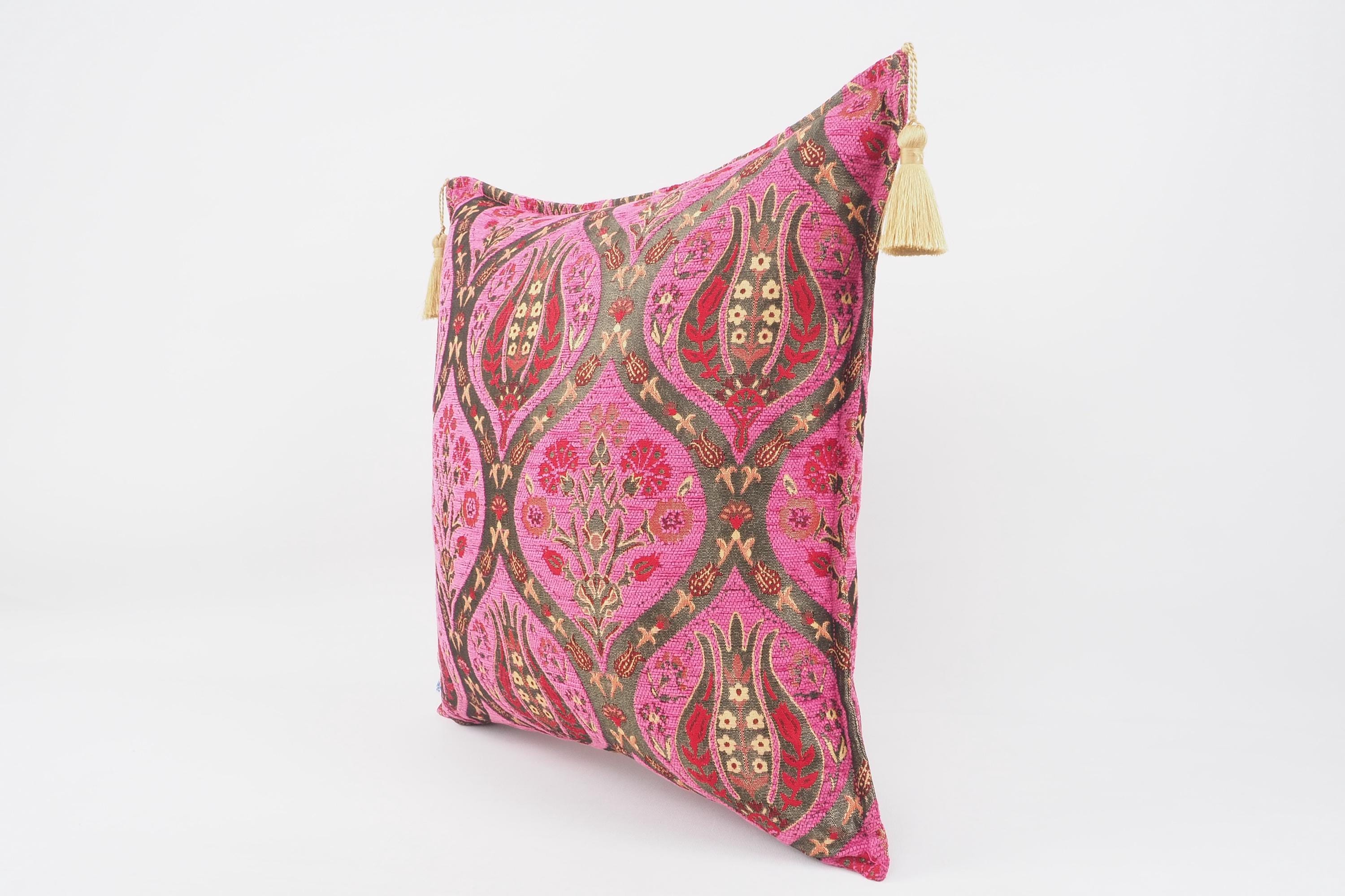 Fabric Pillow, Fabric Pillow 20x20, MAZENDA PINK Tulip Pattern Fabric ...