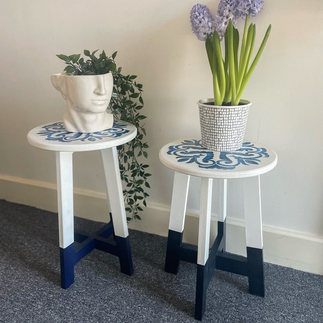 Medium Blue & White Stand - Etsy