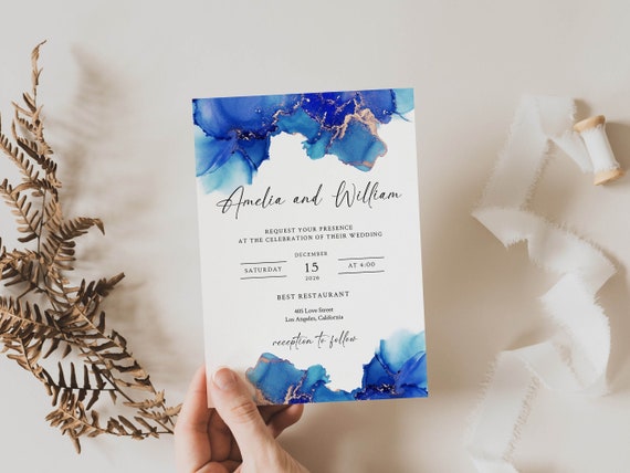 Invitaciones De Boda En Azul Real Y Dorado Invitación Boda Floral