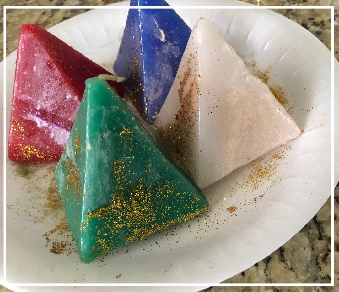 Pyramids Candles / Velas De Pirámides - Etsy