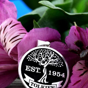 Custom Family Tree Round Embossed Pendant - 20mm - Personalize With ...