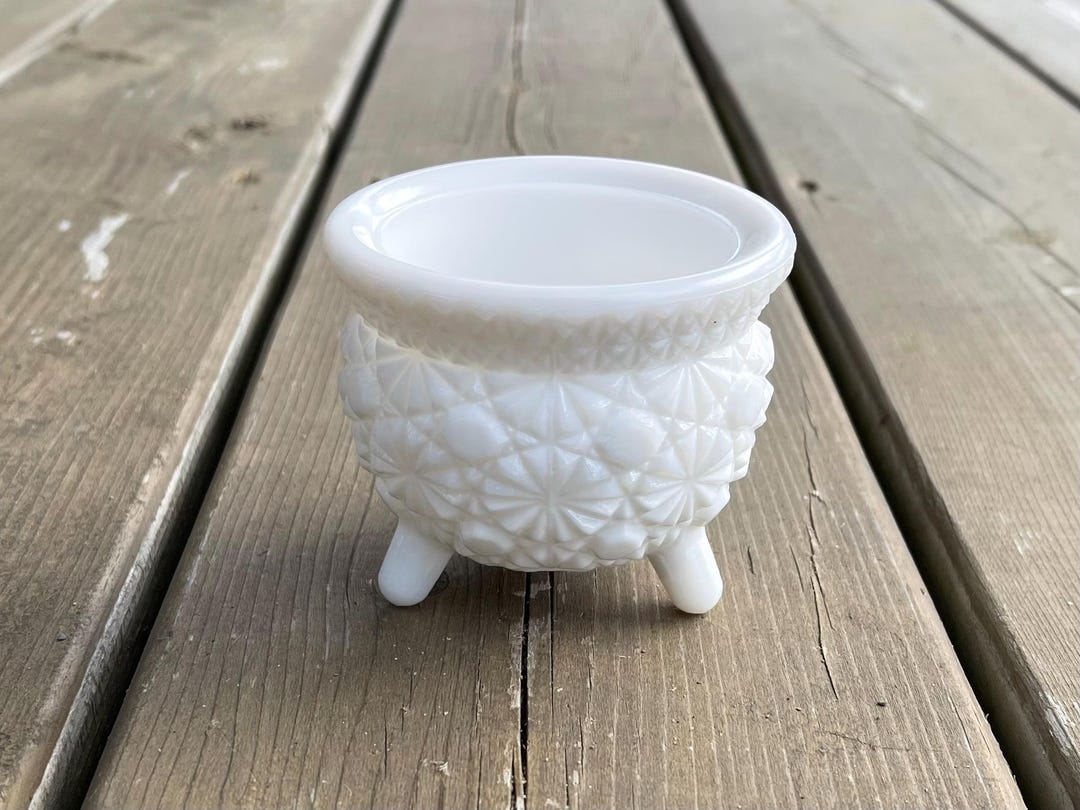 Vintage Fenton Milk Glass Daisy and Button Pattern Pressed Glass ...