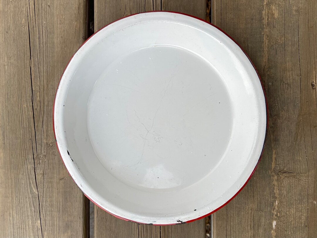 Vintage Red and White Enamel Enamelware Pie Plate Farmhouse Camp ...