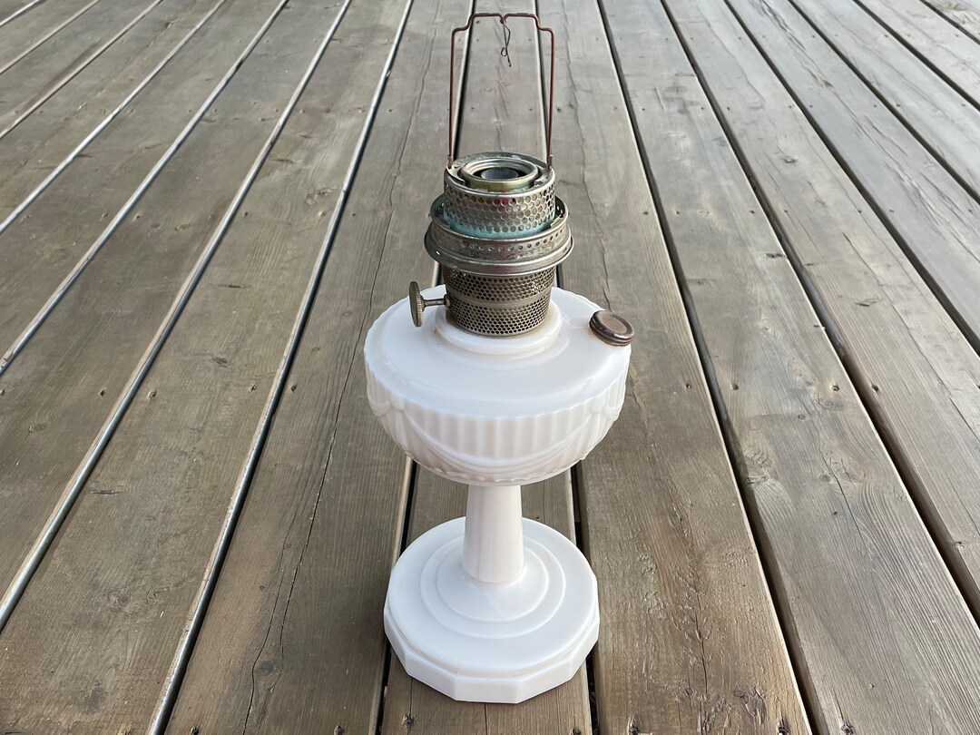 Vintage Mantle Lamp Co. Nu-type Model B Aladdin Kerosene Lincoln Drape ...