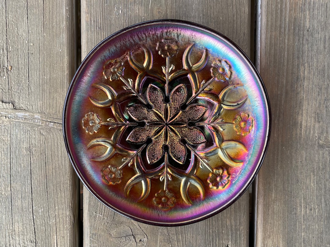 Vintage Dugan Glass Wishbone and Spades Pattern Amethyst Iridescent ...