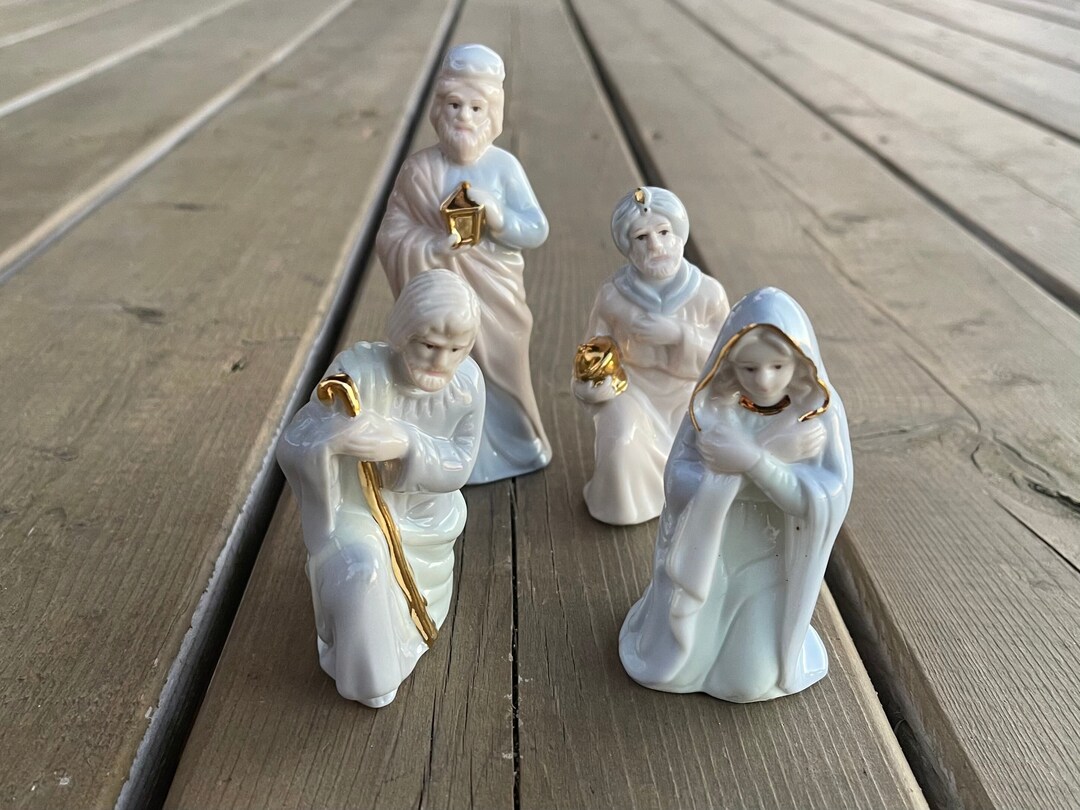 Lot of Four Vintage Russ Berrie and Company the First Noel Nativity ...