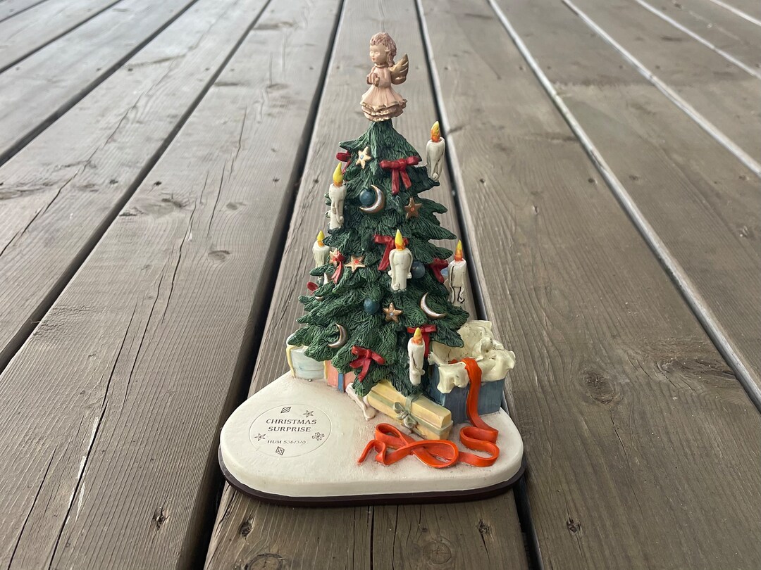 Vintage 1998 Goebel MJ Hummel Musikfest Collection Christmas Surprise 1003-D Musical Christmas ...