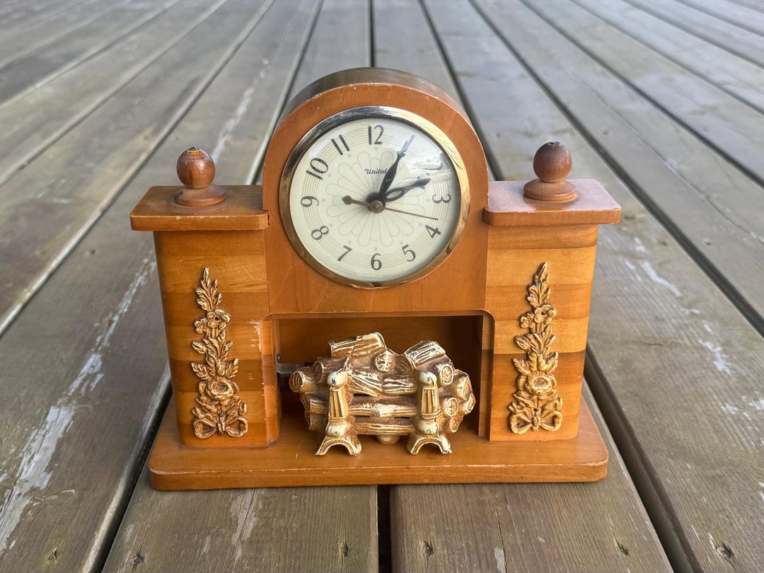 Vintage 1960s United Clock Corporation Fireplace Model 419 Mantle ...