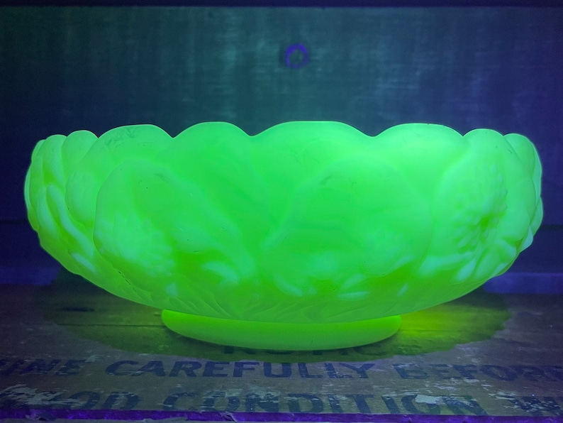 Vintage Fenton Custard Satin Glass Water Lily Pattern Uranium - Etsy