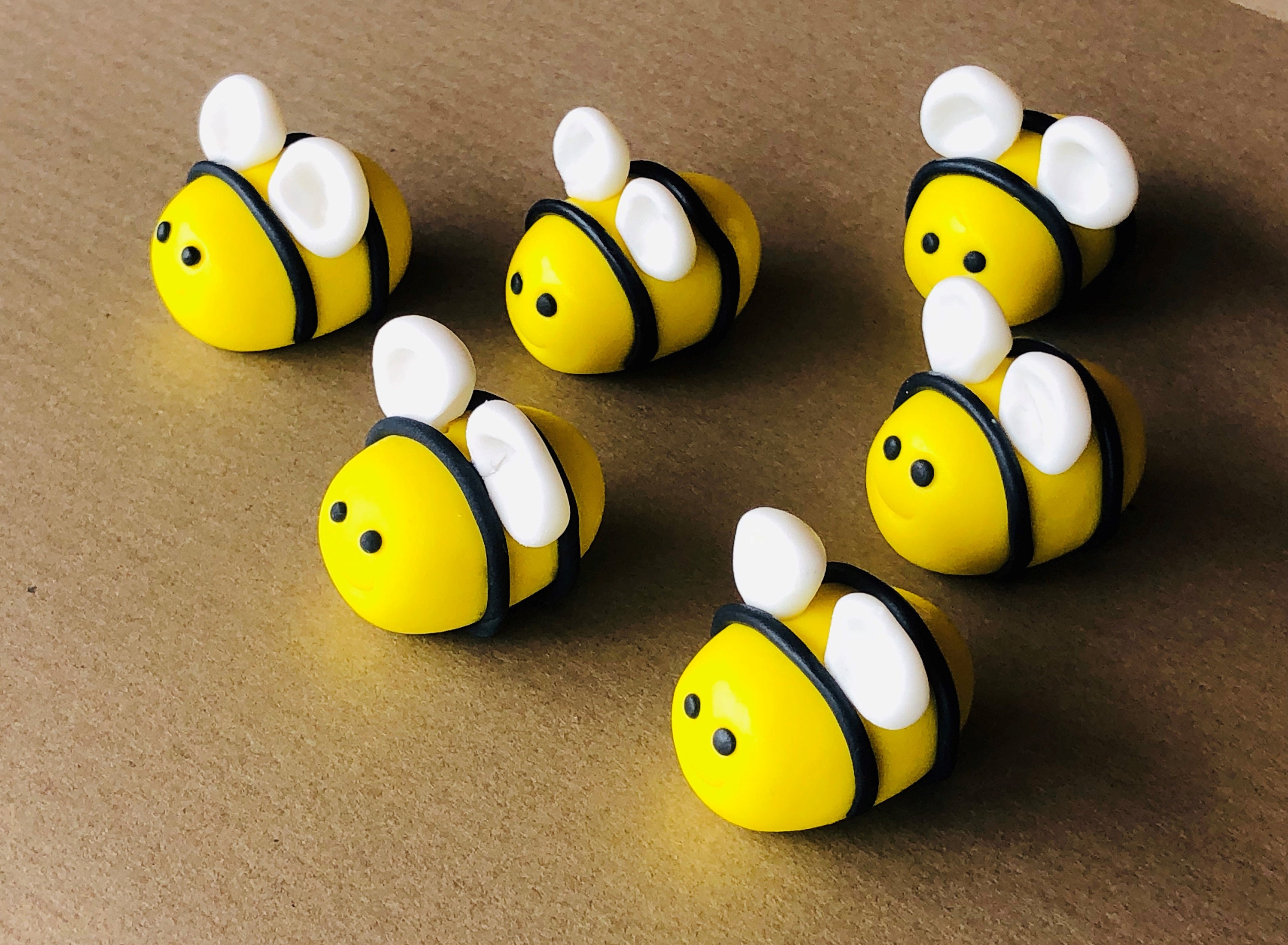 Edible Sugar Fondant Bumble Bee Cake or Cucpake Toppers - Etsy